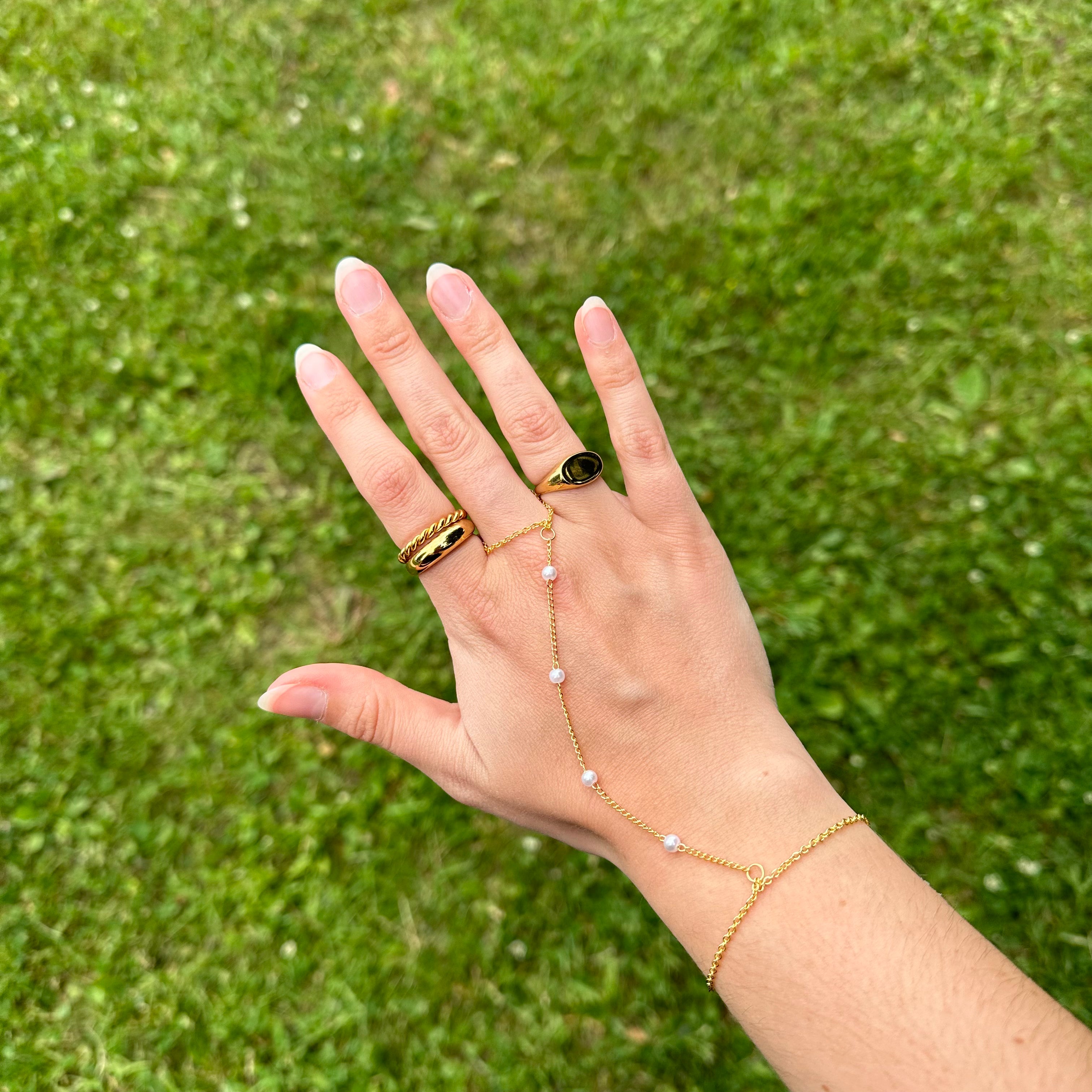 Lover Girl Hand Chain– EVRYJEWELS